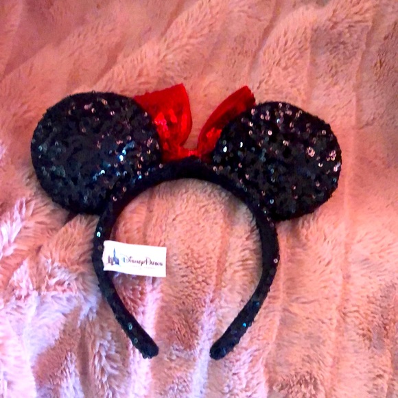 Disney | Accessories | Cute Red Black Minnie Mouse Ears From Disney ...